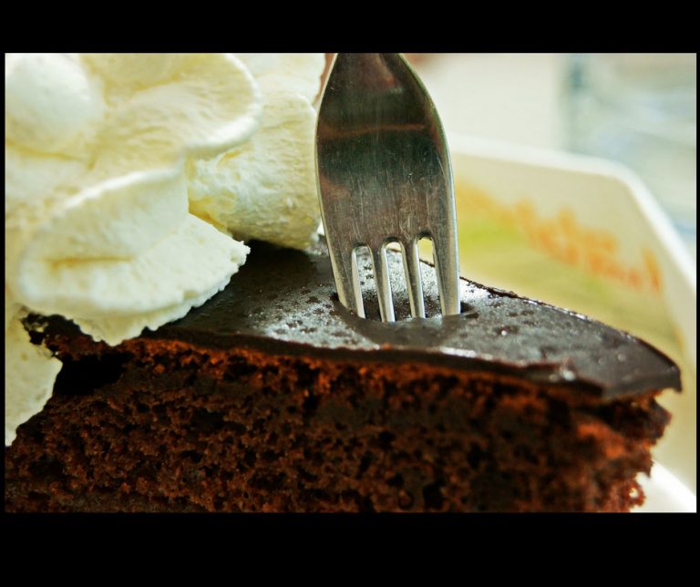 How To Fix Dry Cake - Tips To Moisten/Soften Hard Dry Cake