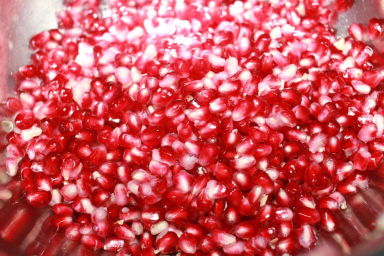 What Does Pomegranate Taste Like