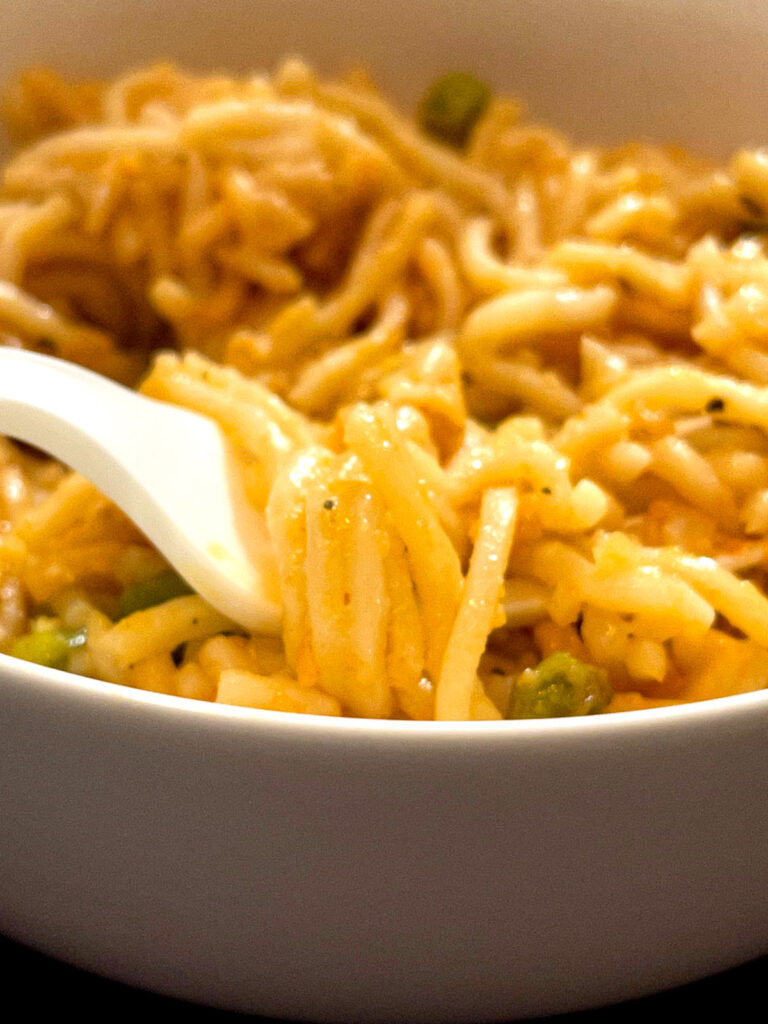 Spicy Garlic Chili Curry Noodles In Instant Pot With Hakka Noodles