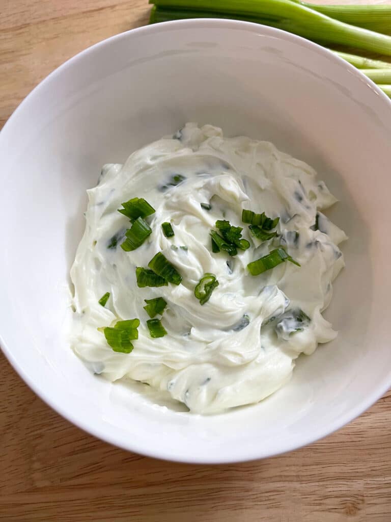 Cream Cheese Dip With Green Onions (Scallion Dip) For Crackers