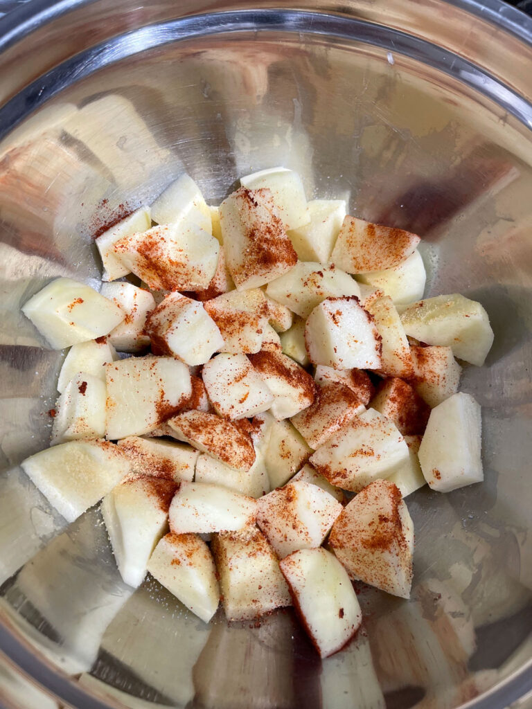 Seasoned Garlic Roasted Yellow Potatoes (Yukon Gold Potatoes)
