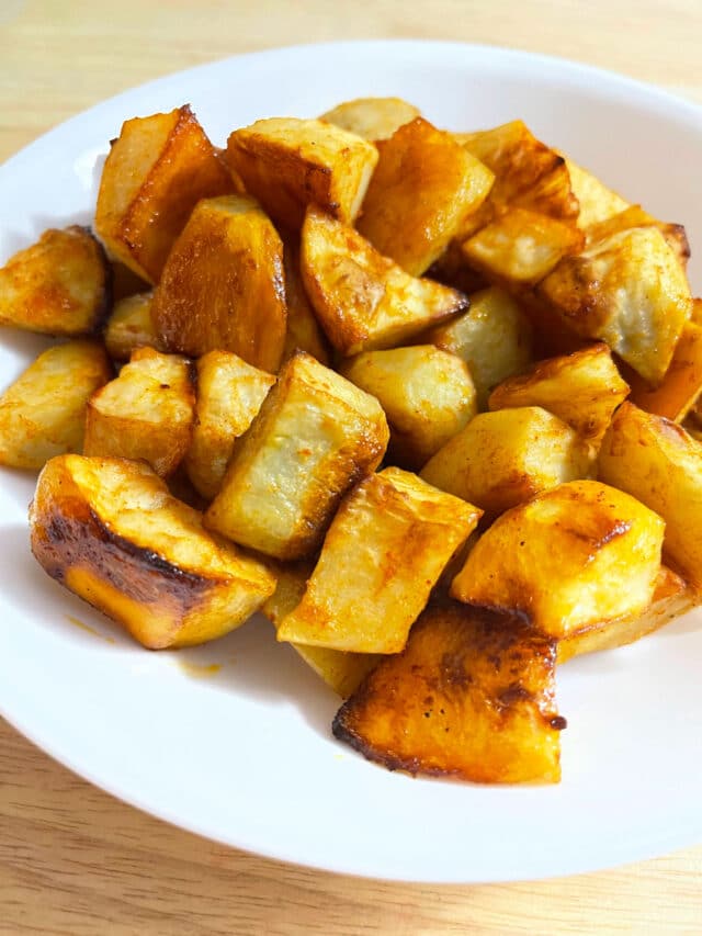 Seasoned Garlic Roasted Yellow Potatoes (Yukon Gold Potatoes)