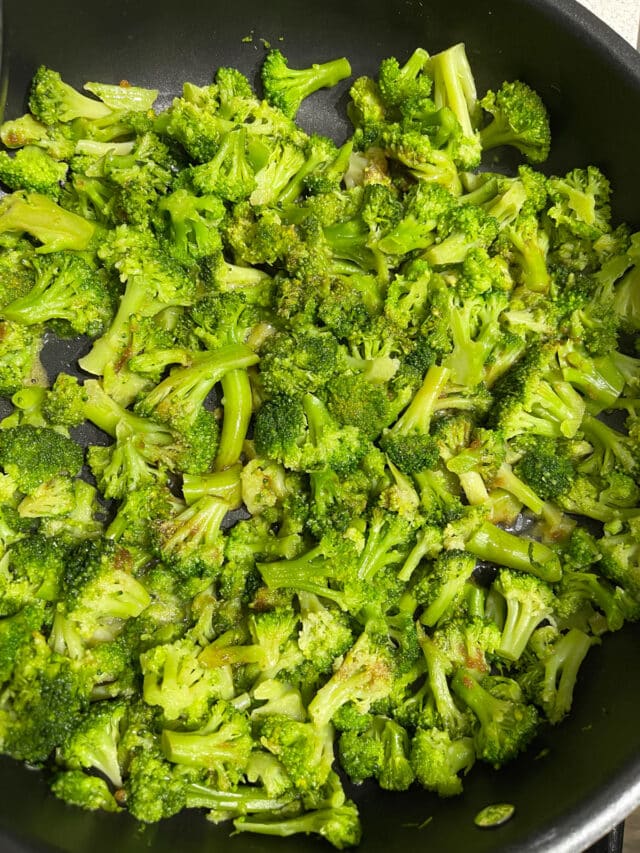 How To Cook Baby Broccoli (Broccoletti) - Sauteed Frozen Florets