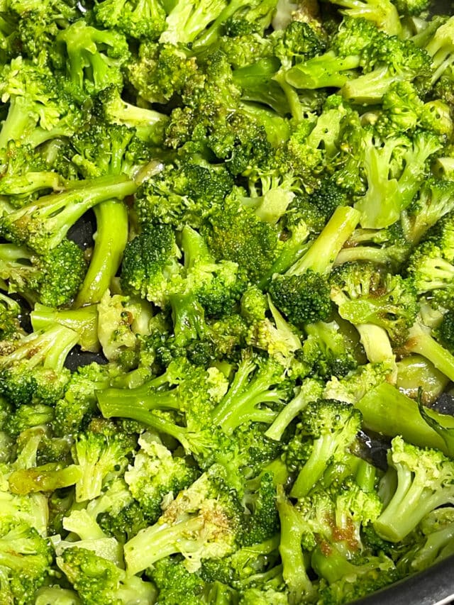 How To Cook Baby Broccoli (Broccoletti) - Sauteed Frozen Florets